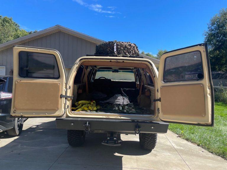 1991 Chevrolet Suburban V2500 for sale