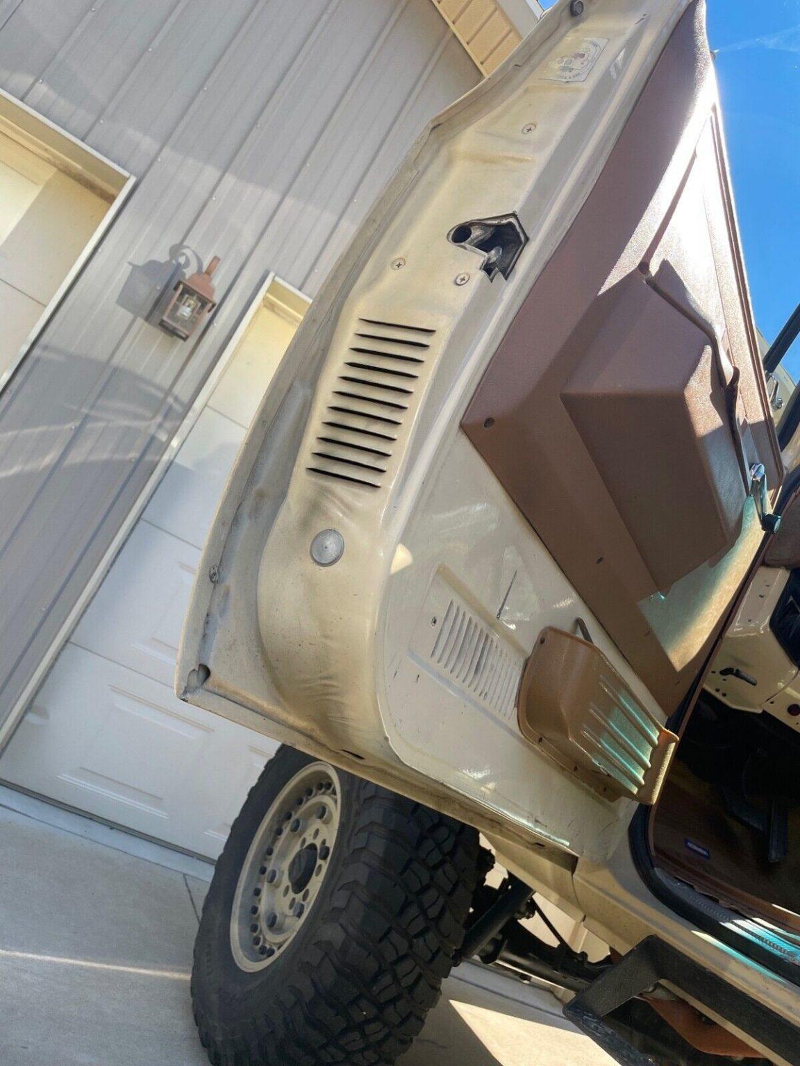 1991 Chevrolet Suburban V2500 for sale