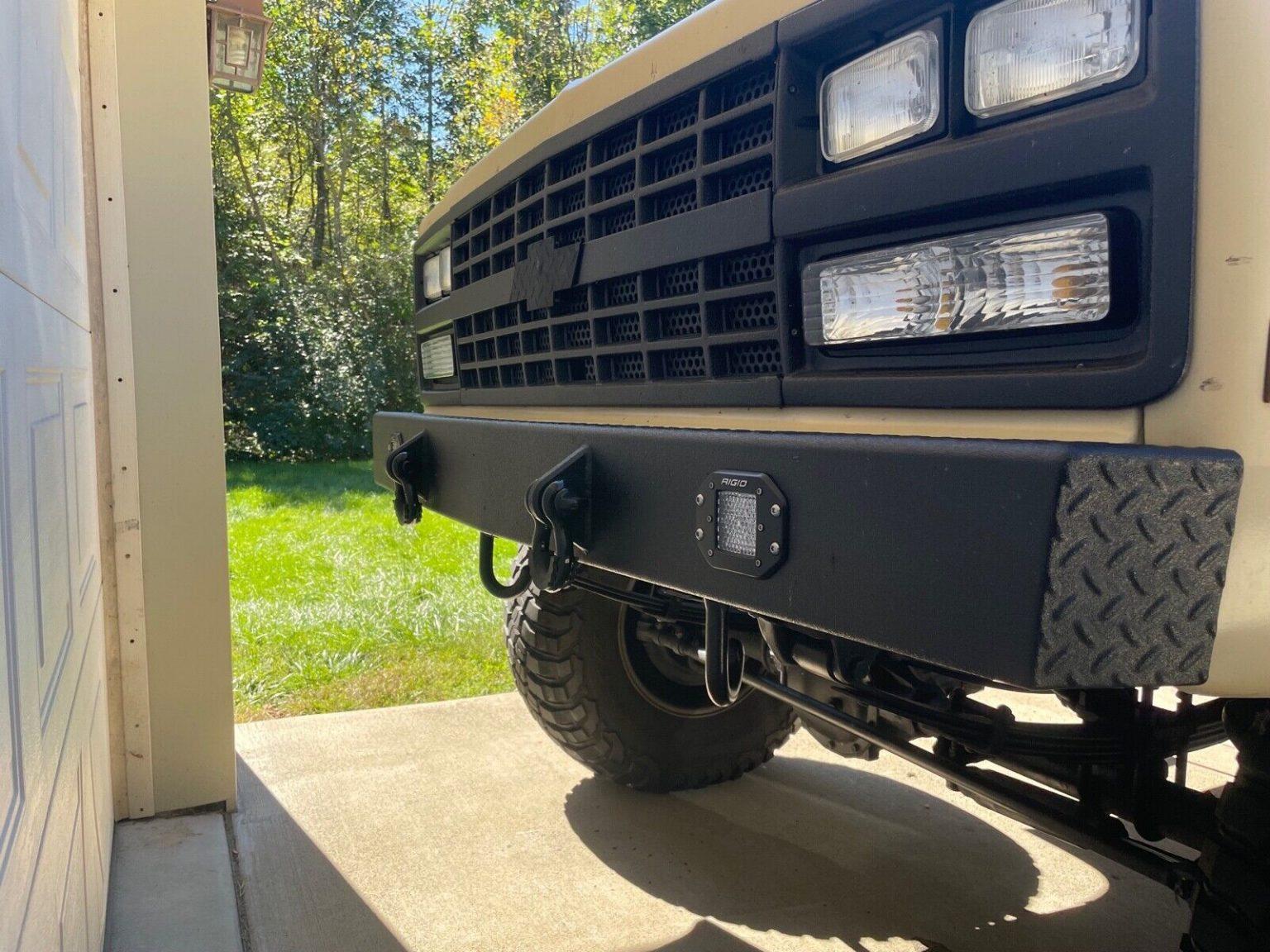 1991 Chevrolet Suburban V2500 for sale